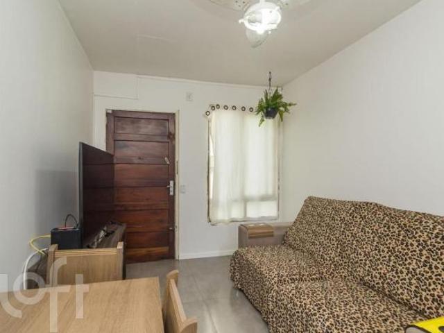 Apartamento à venda em Cavalhada com 54 m², 2 quartos, 1 vaga