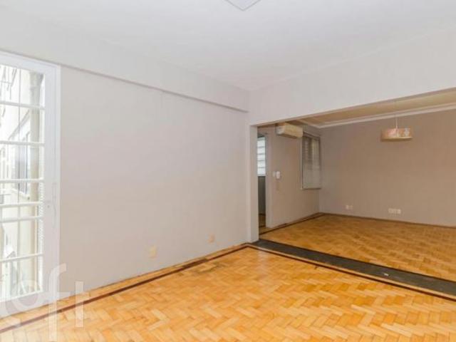 Apartamento à venda em Centro com 135 m², 2 quartos