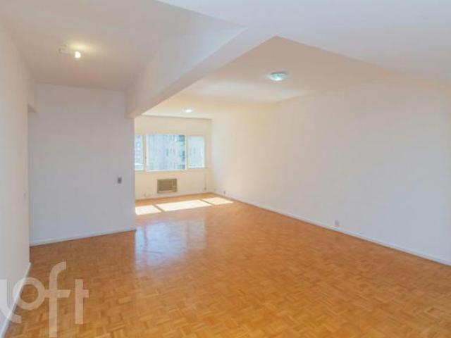 Apartamento à venda em Centro com 147 m², 3 quartos, 1 vaga
