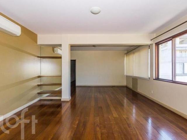 Apartamento à venda em Centro com 183 m², 3 quartos, 1 vaga