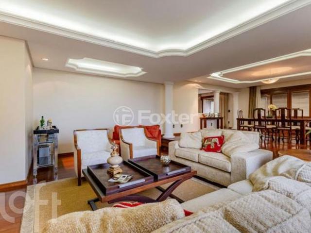 Apartamento à venda em Centro com 308 m², 4 quartos, 1 suíte, 2 vagas