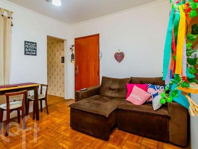 Apartamento à venda em Centro com 58 m², 2 quartos