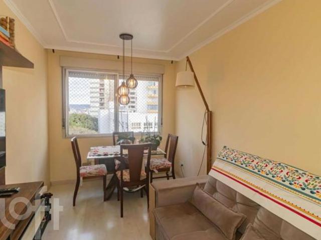 Apartamento à venda em Centro com 63 m², 2 quartos, 1 suíte