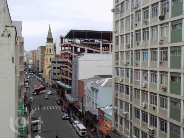 Apartamento à venda em Centro com 65 m², 2 quartos