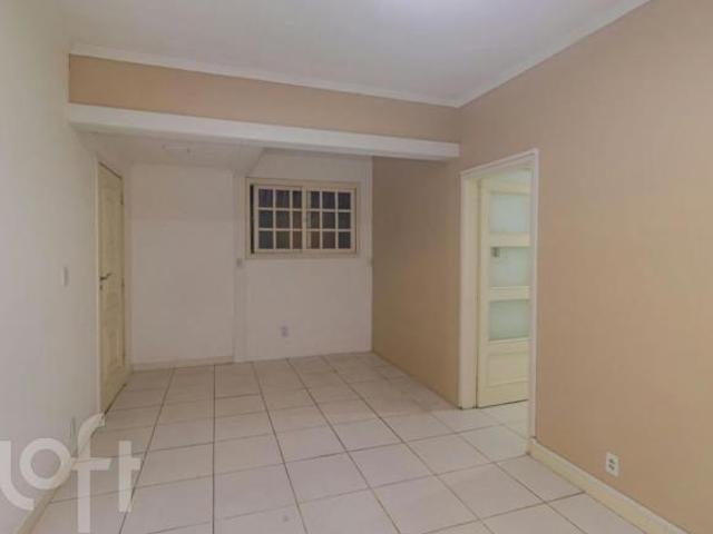 Apartamento à venda em Centro com 75 m², 2 quartos