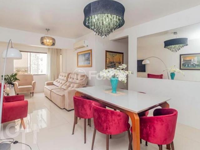 Apartamento à venda em Centro com 80 m², 3 quartos, 1 suíte, 1 vaga