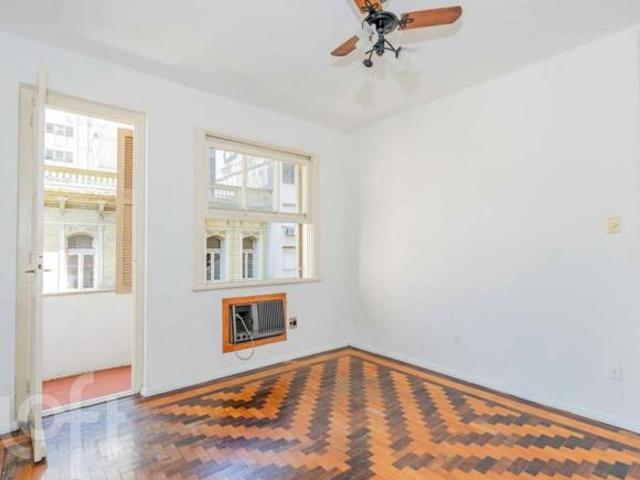 Apartamento à venda em Centro com 99 m², 3 quartos
