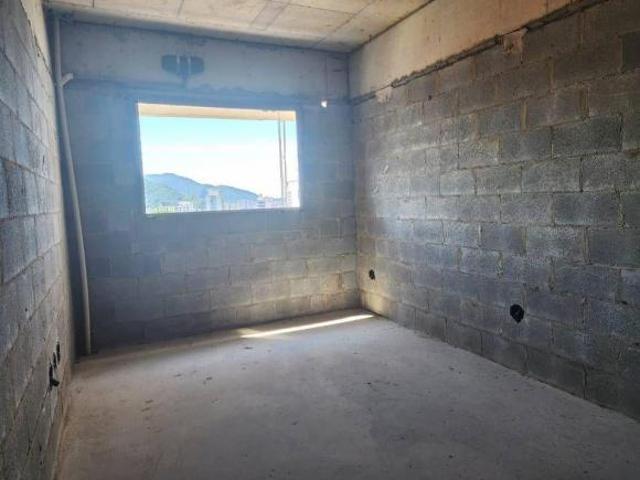Apartamento à Venda em Centro, Mongaguá SP