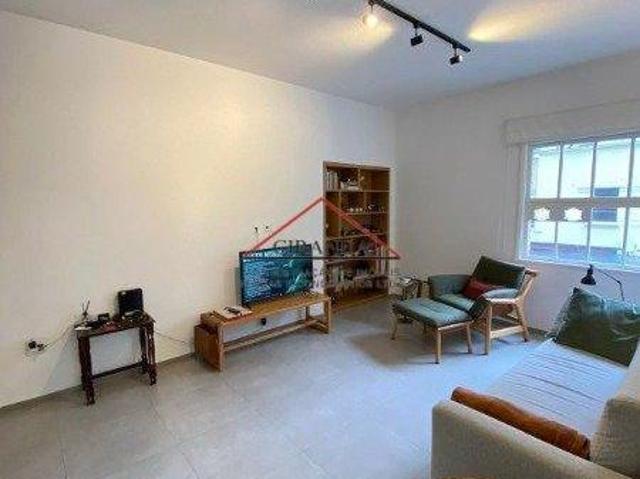Apartamento Padrão em CERQUEIRA CESAR com 118 m², 3 quarto s