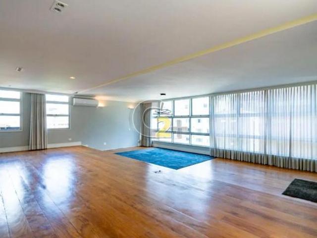 Apartamento à venda em Cerqueira César com 3 quartos, sendo 2 suítes e 3 vagas