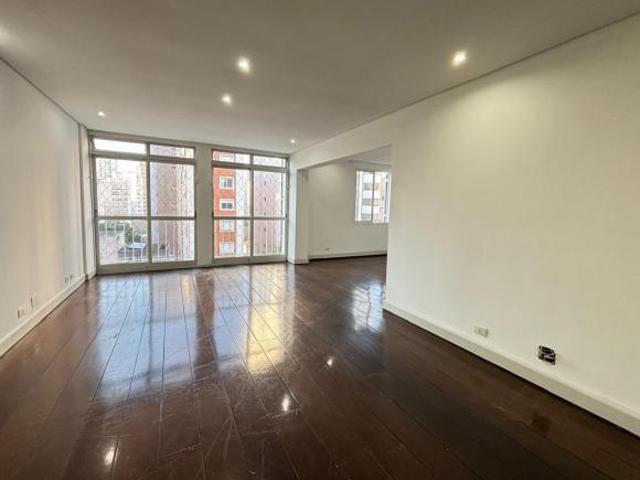 Apartamento à venda em Cerqueira César com 150 m², 3 quartos, 1 vaga