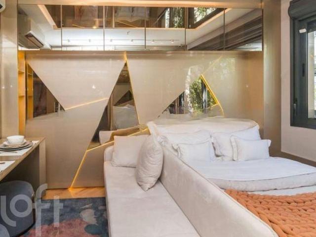 Apartamento à venda em Cidade Baixa com 23 m², 1 quarto, 1 vaga