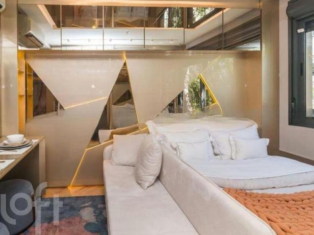 Apartamento à venda em Cidade Baixa com 23 m², 1 quarto, 1 vaga