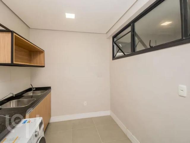Apartamento à venda em Cidade Baixa com 30 m², 1 quarto, 1 vaga
