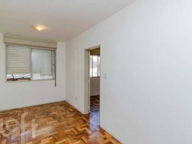 Apartamento à venda em Cidade Baixa com 42 m², 1 quarto, 1 suíte, 1 vaga