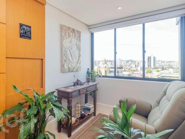 Apartamento à venda em Cidade Baixa com 71 m², 2 quartos, 1 suíte, 1 vaga