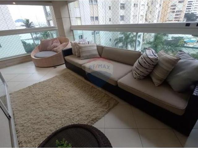 Apartamento a venda em Condominio Clube 3 suítes, 2 vagas, frente praia das Astúrias, Guarujá, SP