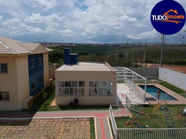 Apartamento à venda em Condomínio Royal Park, Cidade Ocidental GO: 2 quartos, 1 banheiro, 1 vaga de