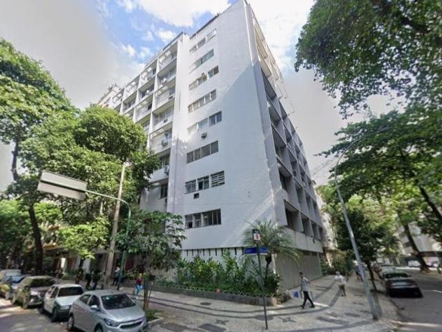 Apartamento à Venda em Copacabana 2 Quartos, 1 Suíte, 78m²