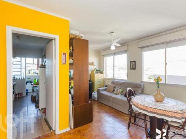 Apartamento à venda em Cristal com 74 m², 2 quartos, 1 vaga