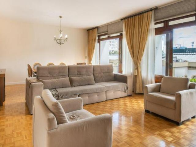 Apartamento à venda em Exposição