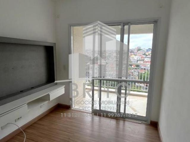 Apartamento à venda em frente a Fundação Bradesco. Andar alto, 01 vaga, 01 dormitório com armário pl