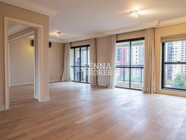 Apartamento a venda em frente a praça do Japão 3 Suítes 3 vagas de garagem