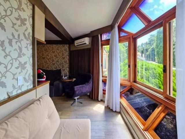 APARTAMENTO MOBILIADO À VENDA PERTO DA RUA TORTA