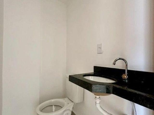 Apartamento à Venda em Guilhermina, Praia Grande SP