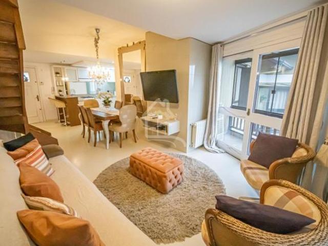 APARTAMENTO À VENDA EM GRAMADO COM TRÊS DORMITÓRIOS!