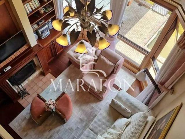 APARTAMENTO À VENDA EM GRAMADO COM TRÊS DORMITÓRIOS!