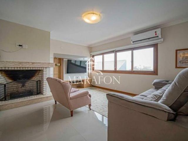 APARTAMENTO À VENDA EM GRAMADO COM TRÊS DORMITÓRIOS!