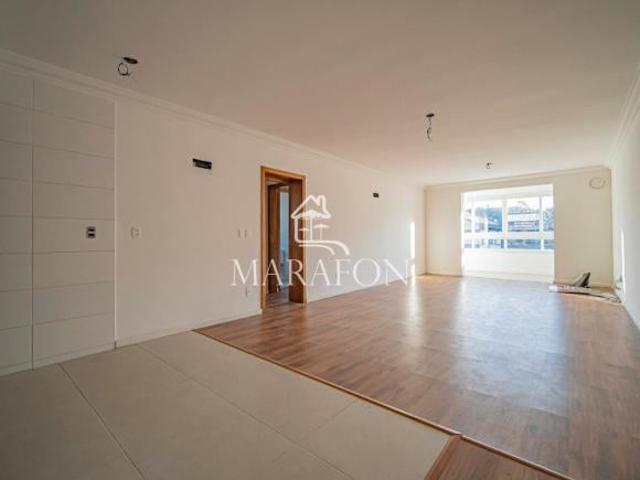 APARTAMENTO À VENDA EM GRAMADO COM TRÊS DORMITÓRIOS!