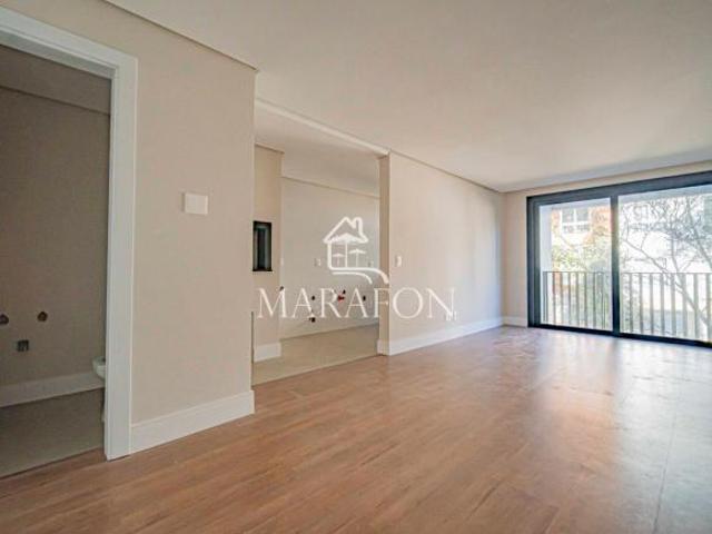 APARTAMENTO À VENDA EM GRAMADO COM UMA SUÍTE!