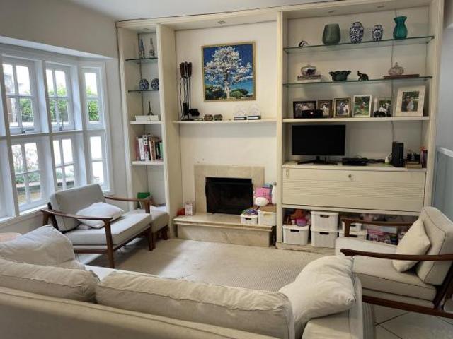 Apartamento à venda em Granja Viana com 220 m², 3 quartos, 2 vagas