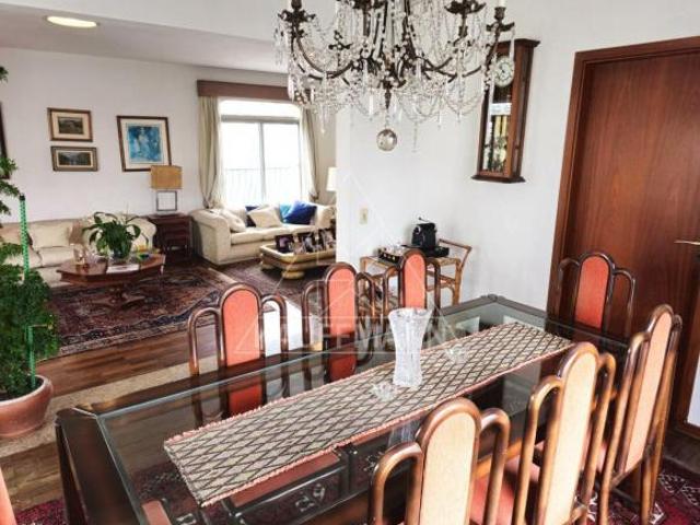 Apartamento à Venda em Higienópolis ? 4 Dormitórios, 1 Suíte, 2 Vagas, A.U 202m²