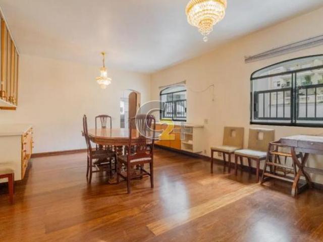 Apartamento á venda em Higienopolis, 4 quartos. 2 suítes, 4 vagas de garagem