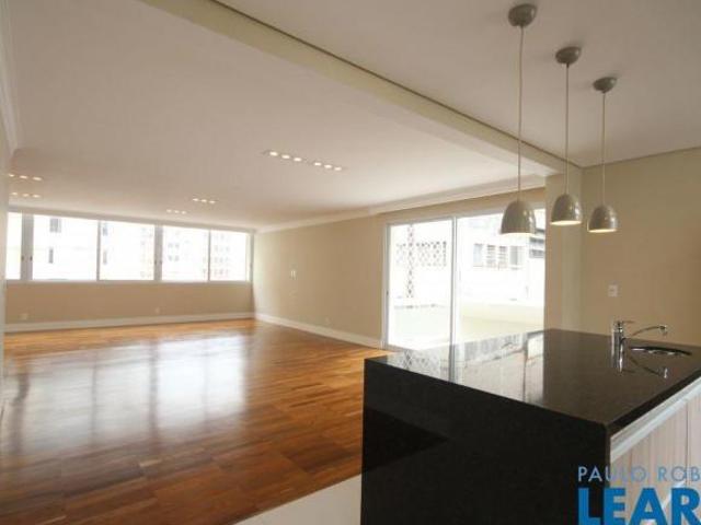 Apartamento à venda em Higienópolis