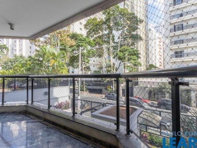 Apartamento à venda em Higienópolis