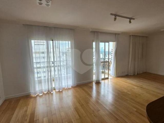 Apartamento á venda em Higienópolis 111 m² 3 dorms sendo 2 suítes com 2 vagas de garagem