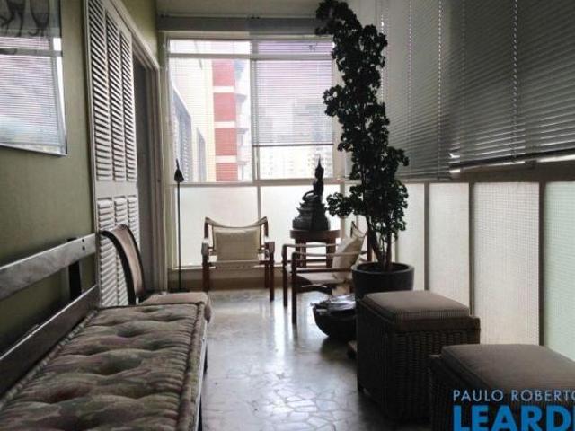 Apartamento à venda em Higienópolis