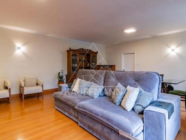 Apartamento à Venda em Higienópolis: 3 Dormitórios, 1 Vaga, 183m² A.U
