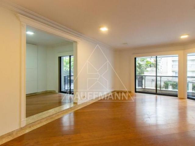 Apartamento á venda em Higienópolis 3 Dormitórios 3 Suítes, 3 Vagas, 196,93m² A.U