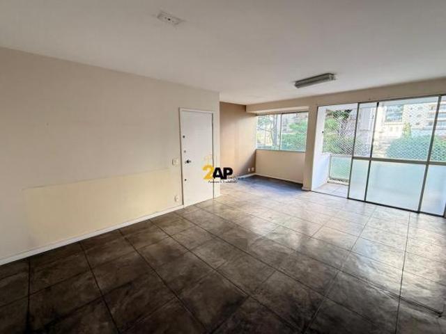 Apartamento à venda em Higienópolis: 3 quartos, 1 suíte, 4 banheiros, 1 vaga, 134m². Imperdível!