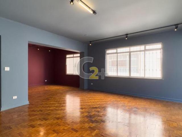 Apartamento à venda em Higienópolis com 3 quartos, sendo 1 suíte e 1 vaga