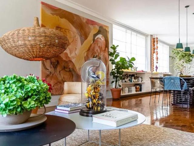 Apartamento à venda em Higienòpolis com 3 quartos, sendo 1 suíte e 3 vagas