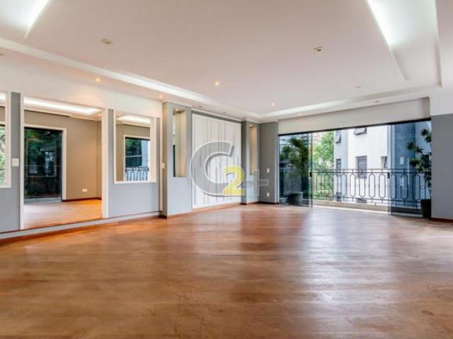 Apartamento à venda em Higienópolis com 3 quartos, 3 suítes e 4 vagas