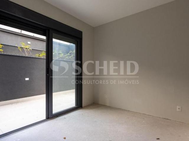 Apartamento á Venda em Higienópolis com 101m², 2 quartos sendo 2 suítes, 2 vagas