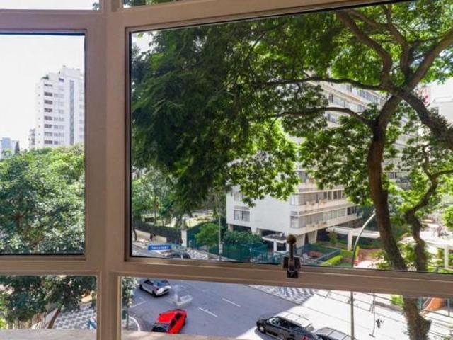 Apartamento à venda em Higienópolis com 474 m², 3 quartos, 2 vagas