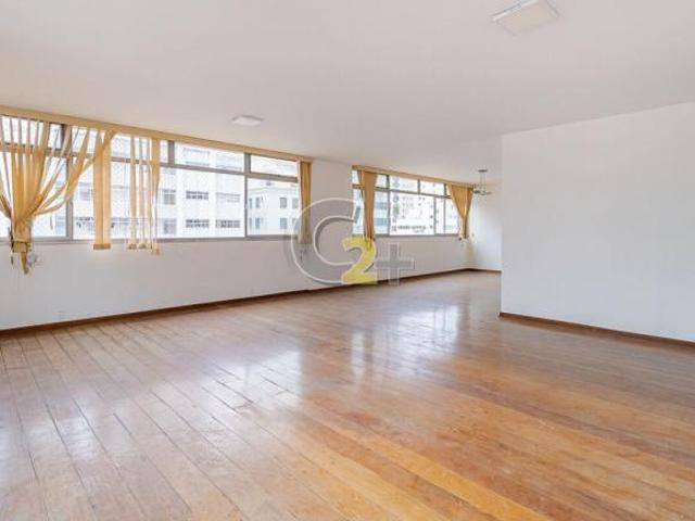 Apartamento à venda em Higienópolis com 4 quartos, sendo 1 suíte e 2 vagas